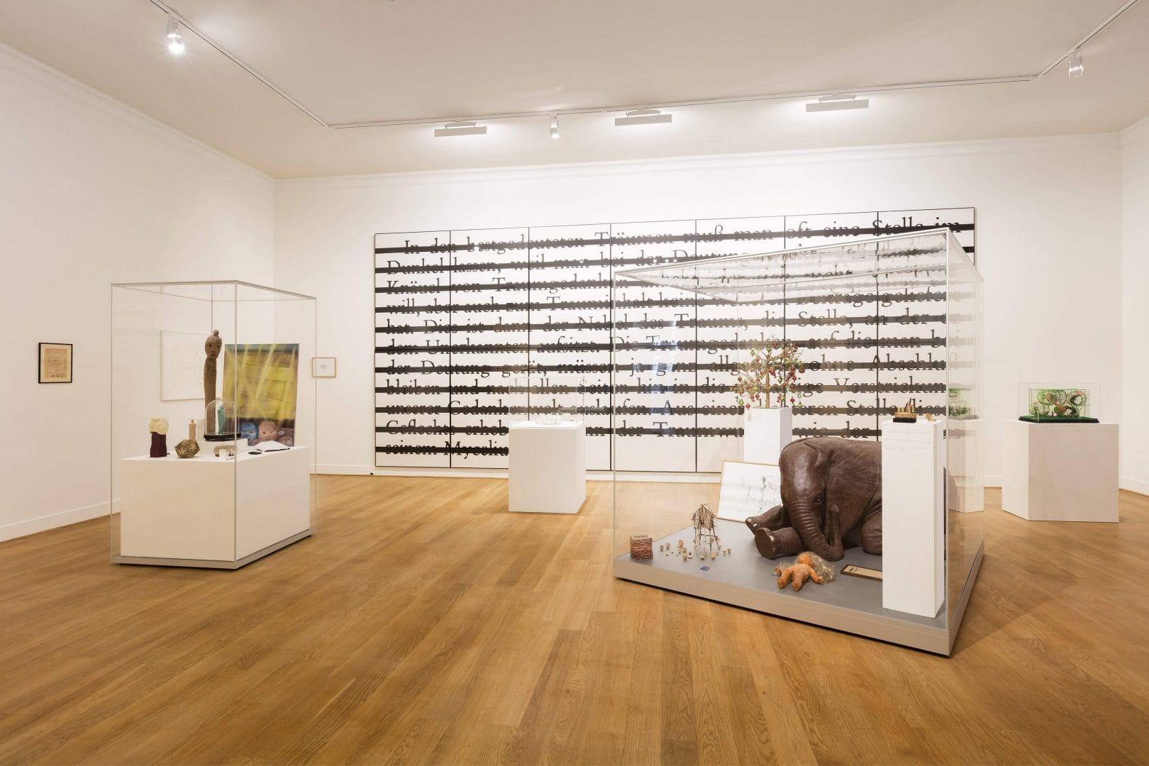 Frank Museum Exhibition Display Cases in Glass or Acrylic