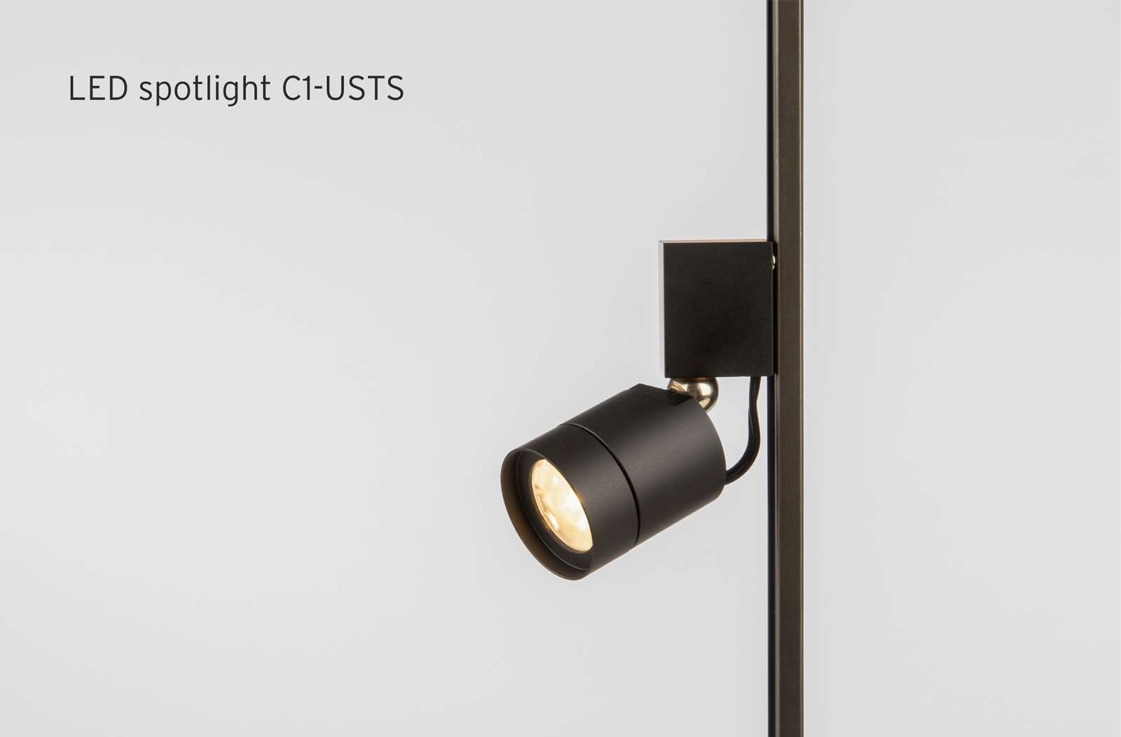 Showcases Lighting System - dimmable LED spots